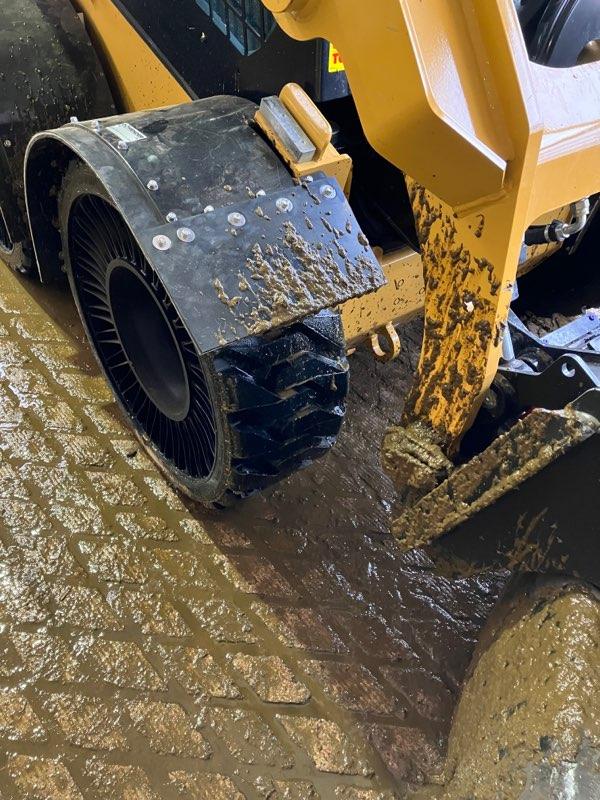 Gallery | D-Fender | De Forest, WI | Custom Fenders for Skid Loaders