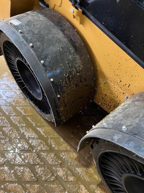 Gallery | D-Fender | De Forest, WI | Custom Fenders for Skid Loaders