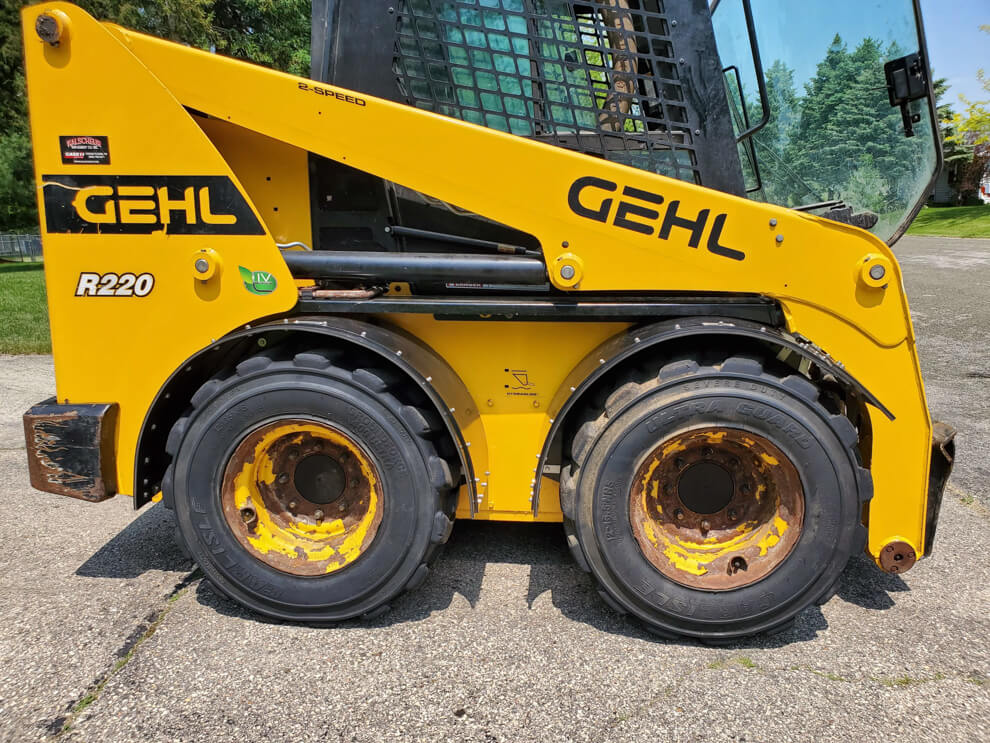 Gehl Fenders | D-Fender | De Forest, WI | Custom Fenders for Skid Loaders