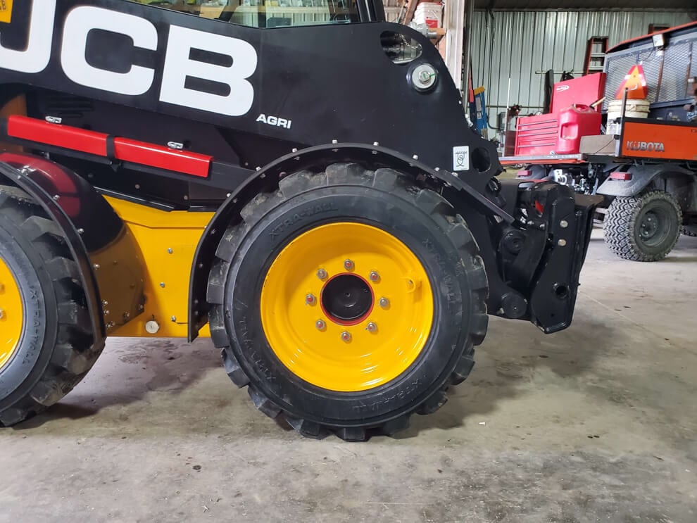 JCB Fenders | D-Fender | De Forest, WI | Custom Fenders for Skid Loaders