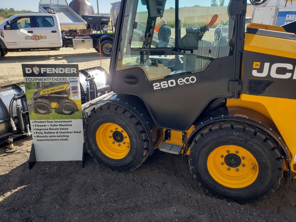 JCB Fenders | D-Fender | De Forest, WI | Custom Fenders for Skid Loaders