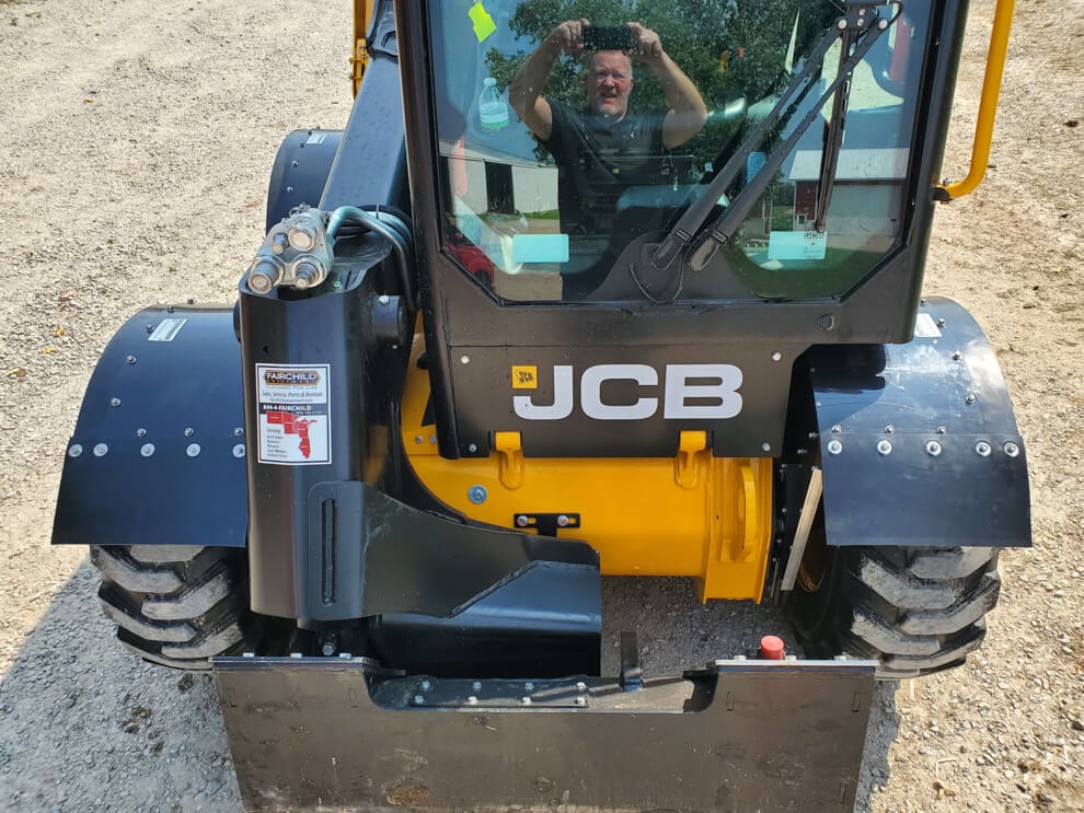 JCB Fenders | D-Fender | De Forest, WI | Custom Fenders for Skid Loaders
