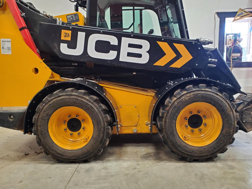 JCB Fenders | D-Fender | De Forest, WI | Custom Fenders for Skid Loaders